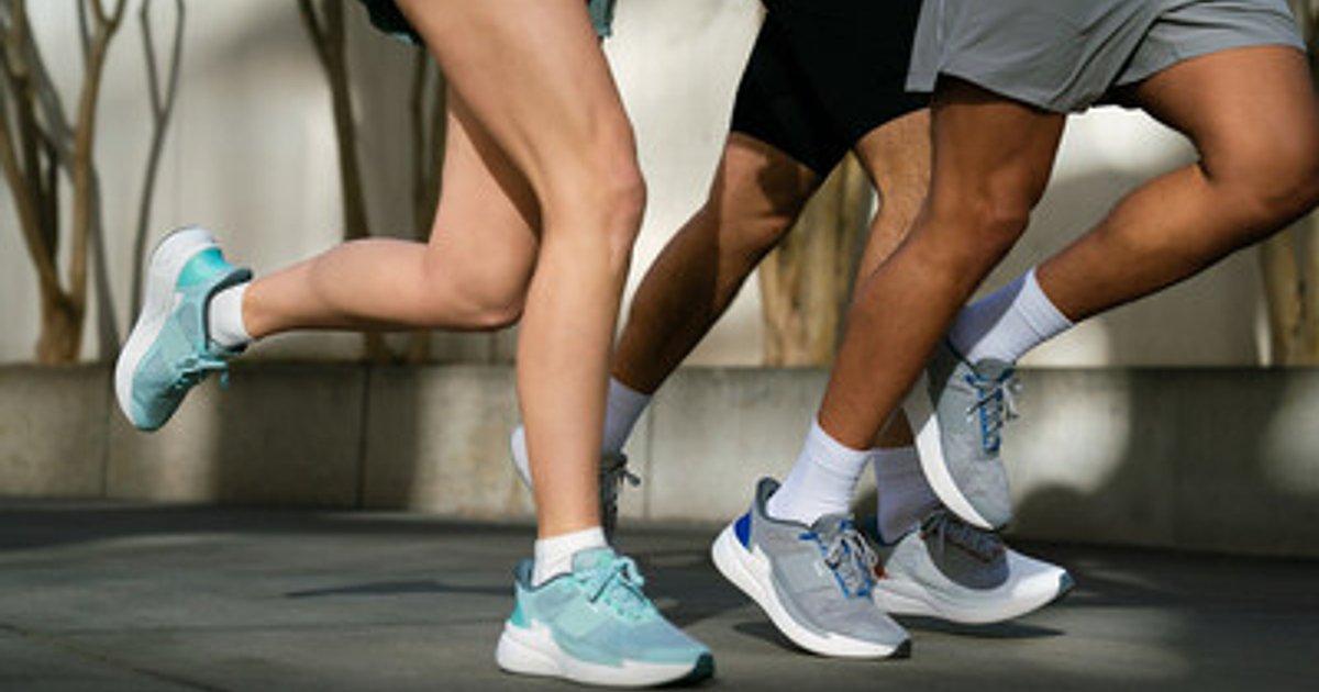 Kizik Enters Running Shoe Race with Hands-Free Freedom Run ...